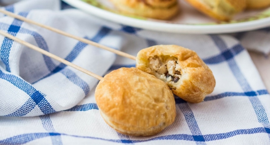 Paletas de pechuga de pollo crujiente con salsa de tomate - 7 Días de Sabor